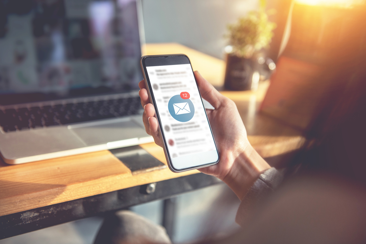 How To Write A Cold Call Email + Examples & Templates | DesignRush